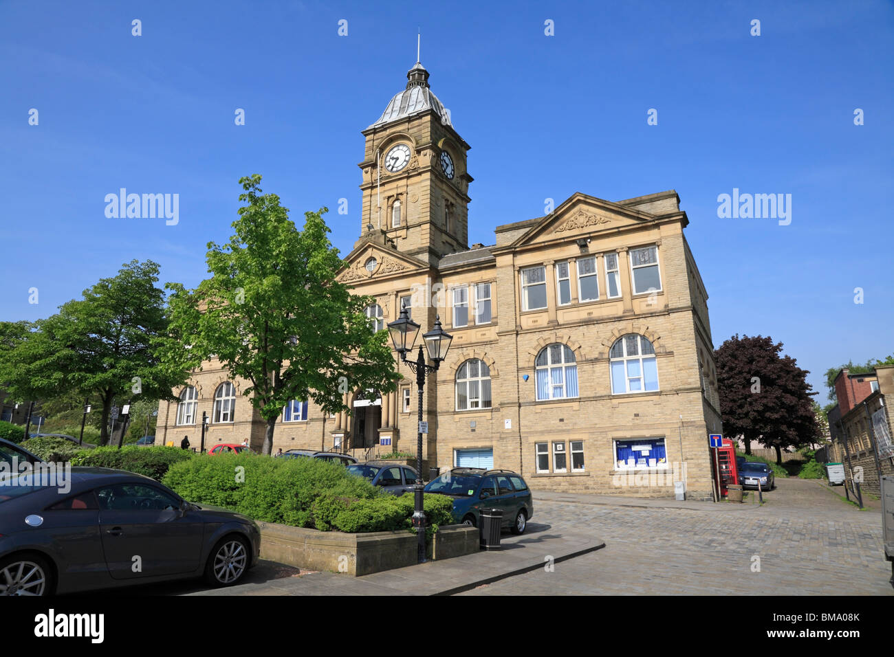 Batley Library & Art Gallery, Market Place, Batley, West Yorkshire ...