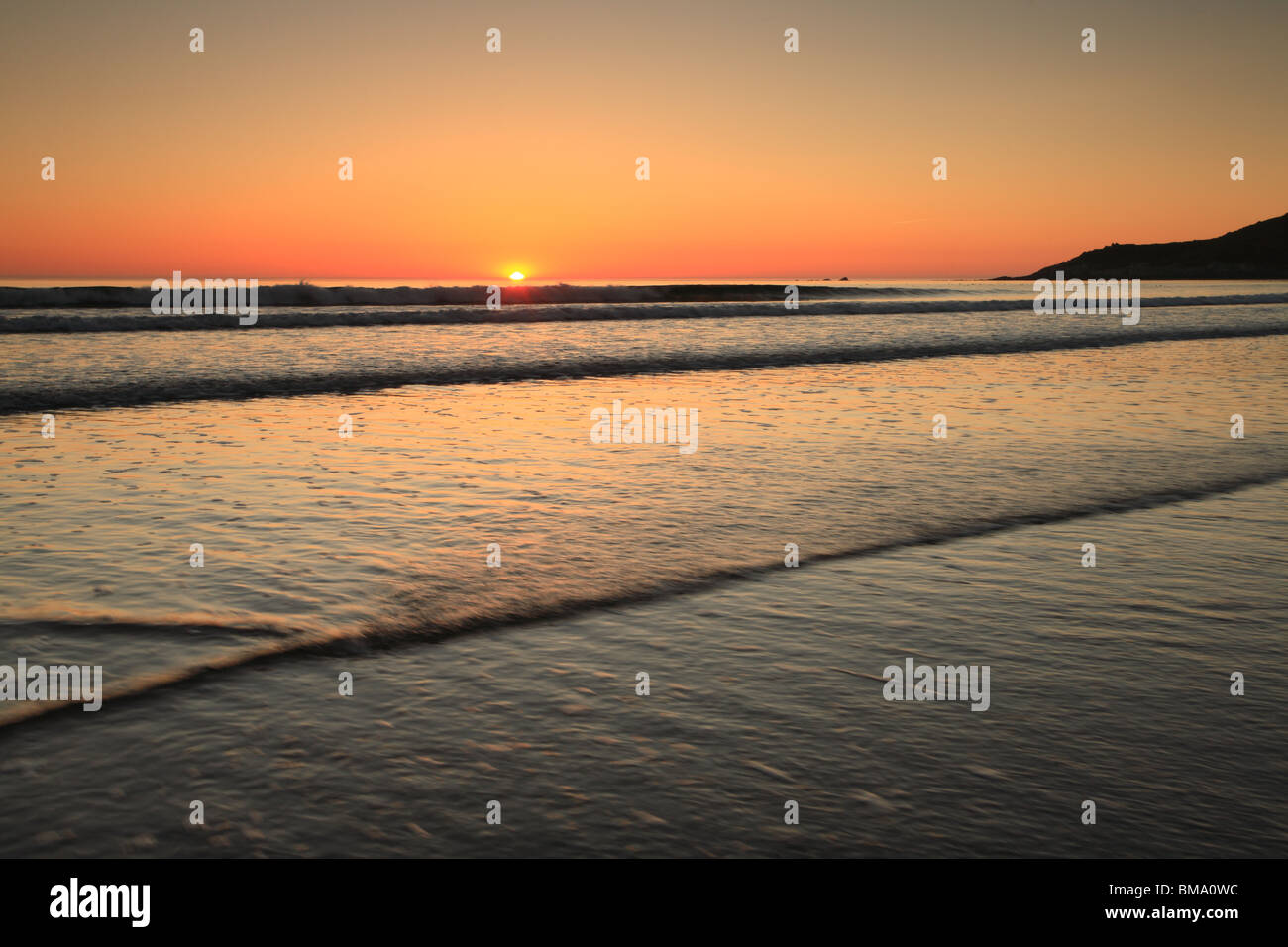 Glorious summer evening at Woolacombe Bay beach, North Devon, England ...