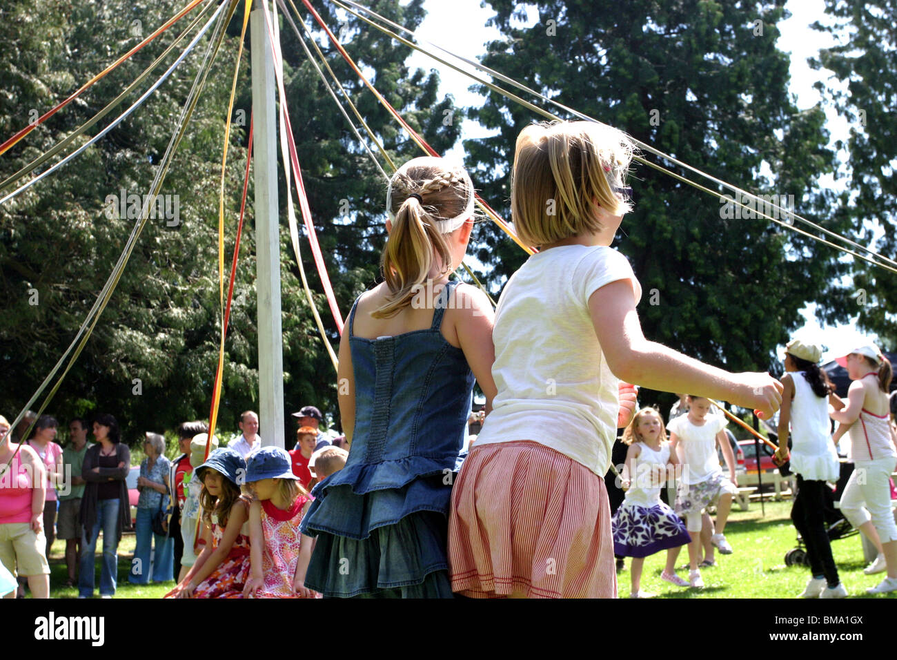 Uk May Day Dance Pole High Resolution Stock Photography and Images - Alamy