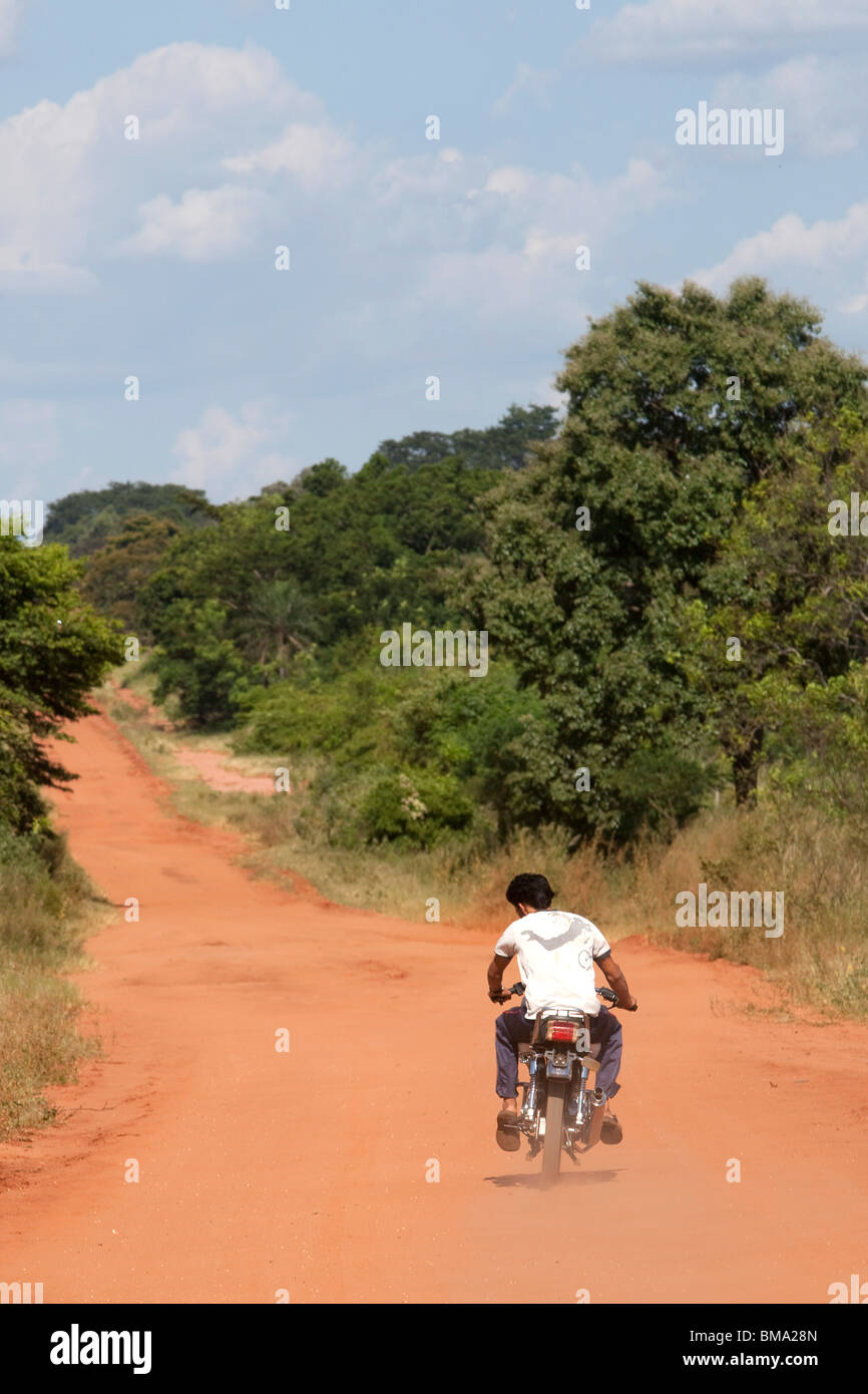 Earth road hi-res stock photography and images - Alamy