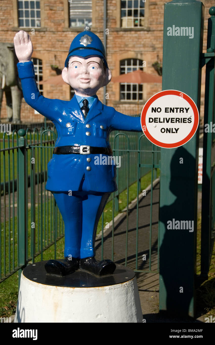 Policeman figure no entry sign hi-res stock photography and images - Alamy