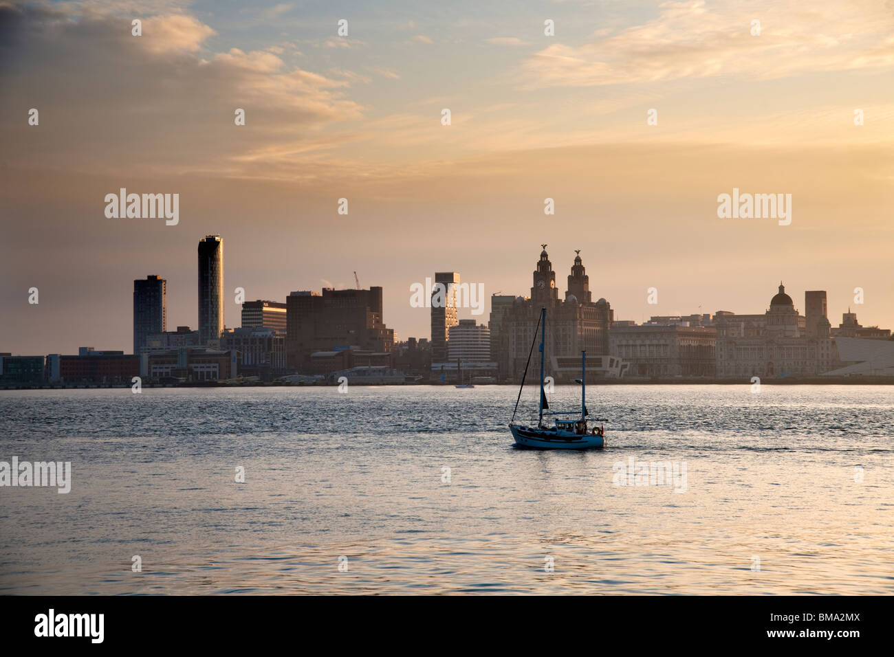 View of Liverpool's famous waterfront across the River Mersey Stock ...