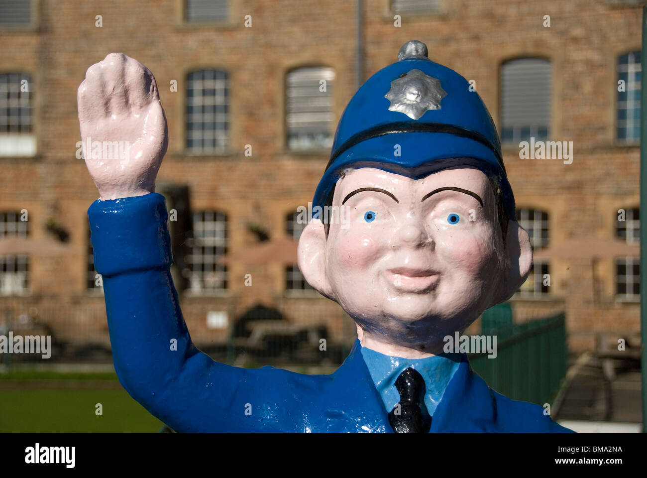 Police officer policeman stop hand hi-res stock photography and images ...