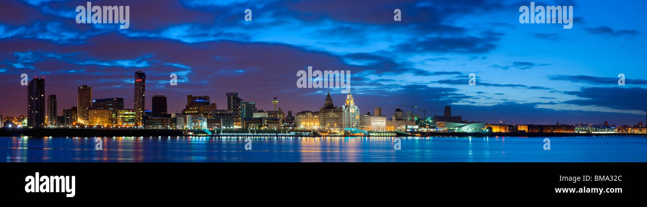 The liverpool waterfront hi-res stock photography and images - Alamy