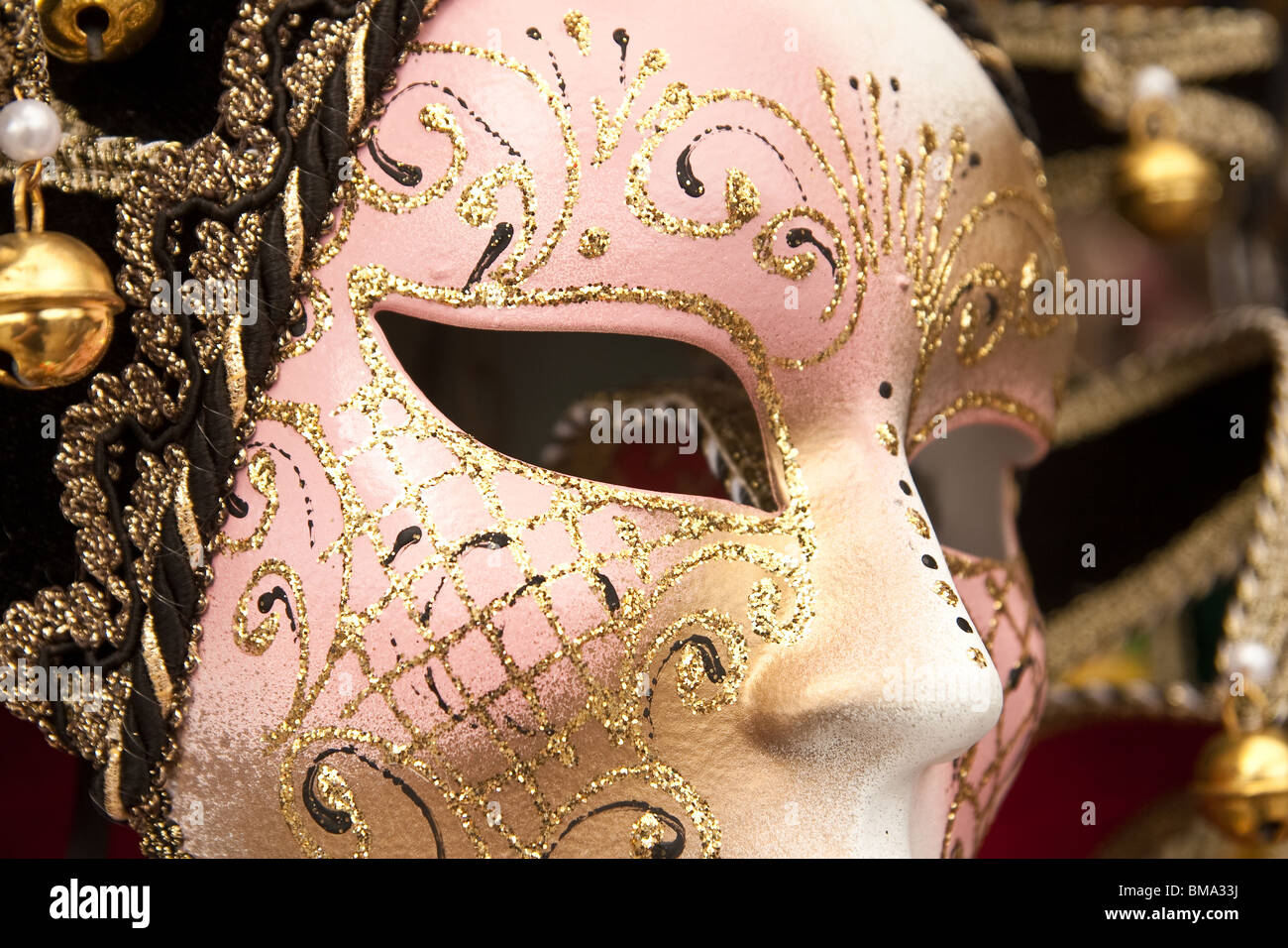 Venetian carnival face mask on sale in Venice Stock Photo - Alamy