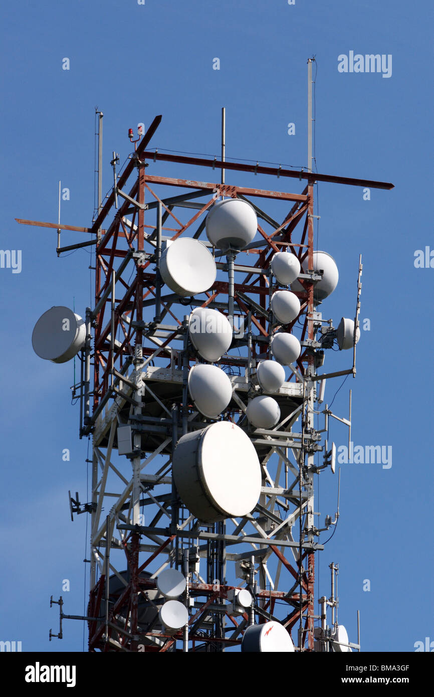 Communications tower television set hi-res stock photography and images ...