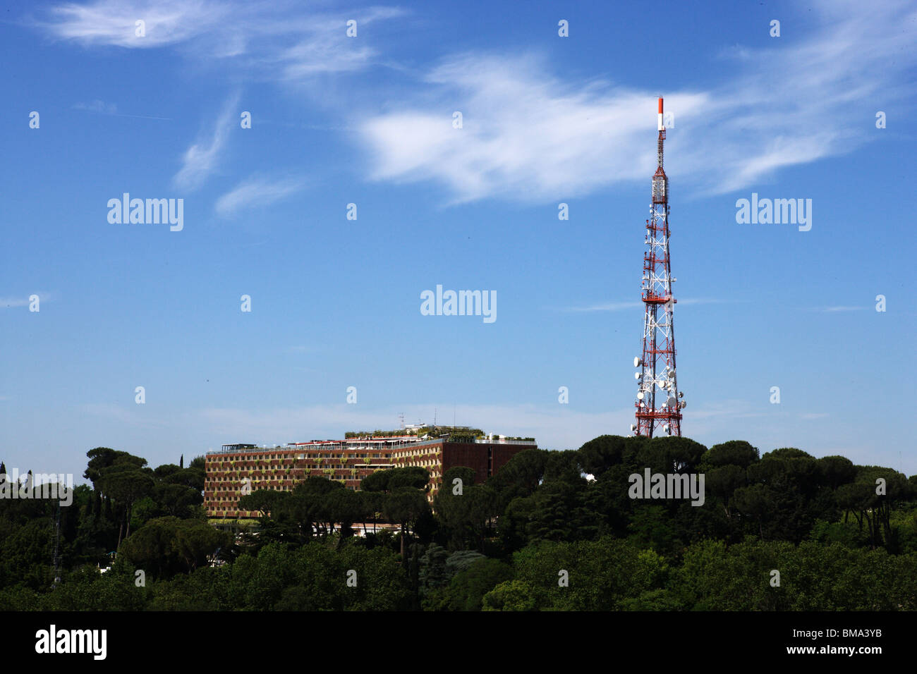Cable tv tower hi-res stock photography and images - Alamy