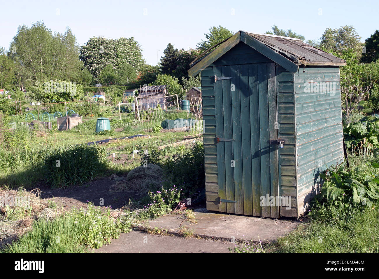 English garden allotment hi-res stock photography and images - Alamy
