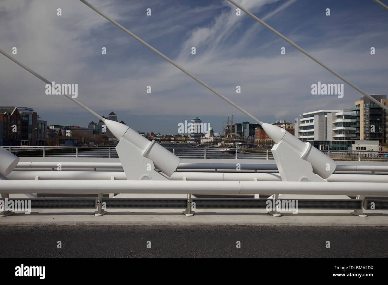 The Samuel Beckett Bridge spanning the River Liffey in Dublin, Ireland ...