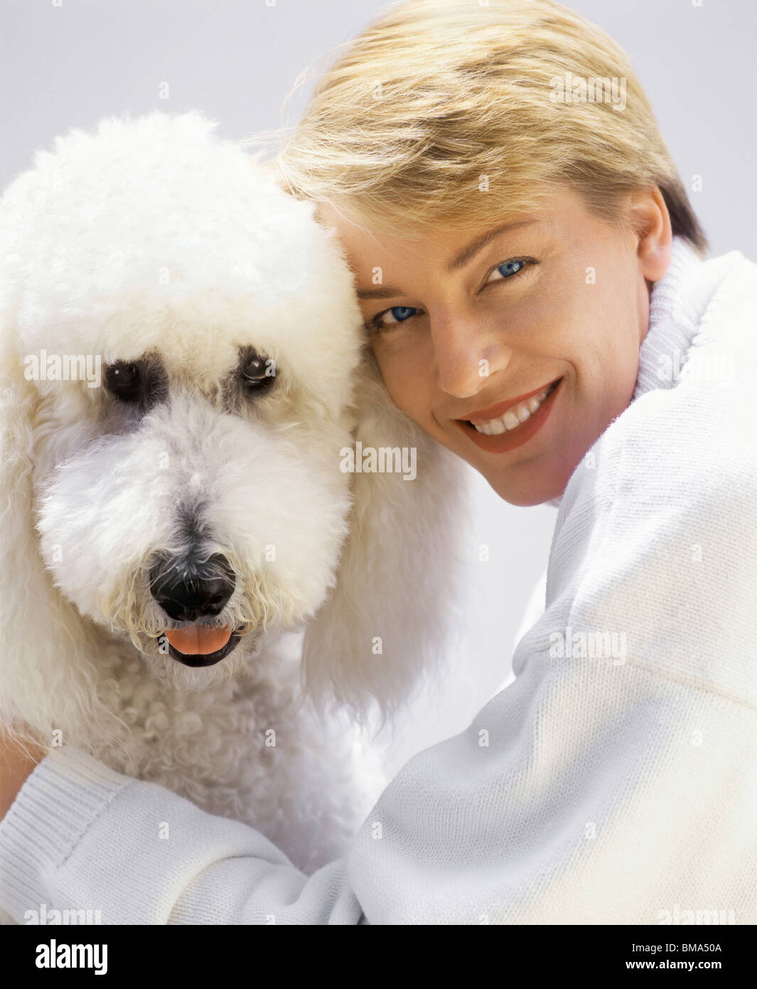 Hugging dog hi-res stock photography and images - Alamy