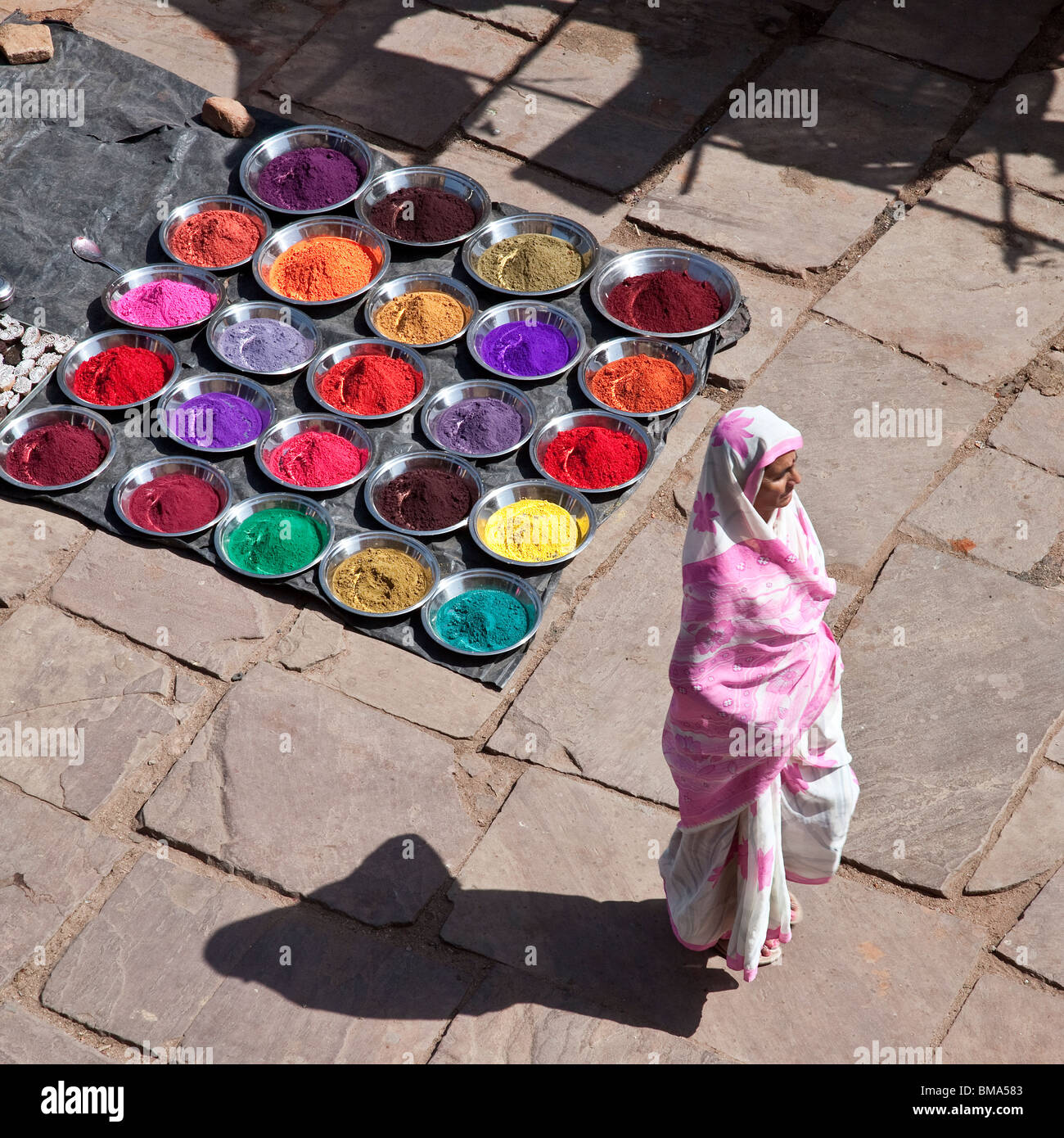 Dye clothes, india hi-res stock photography and images - Alamy