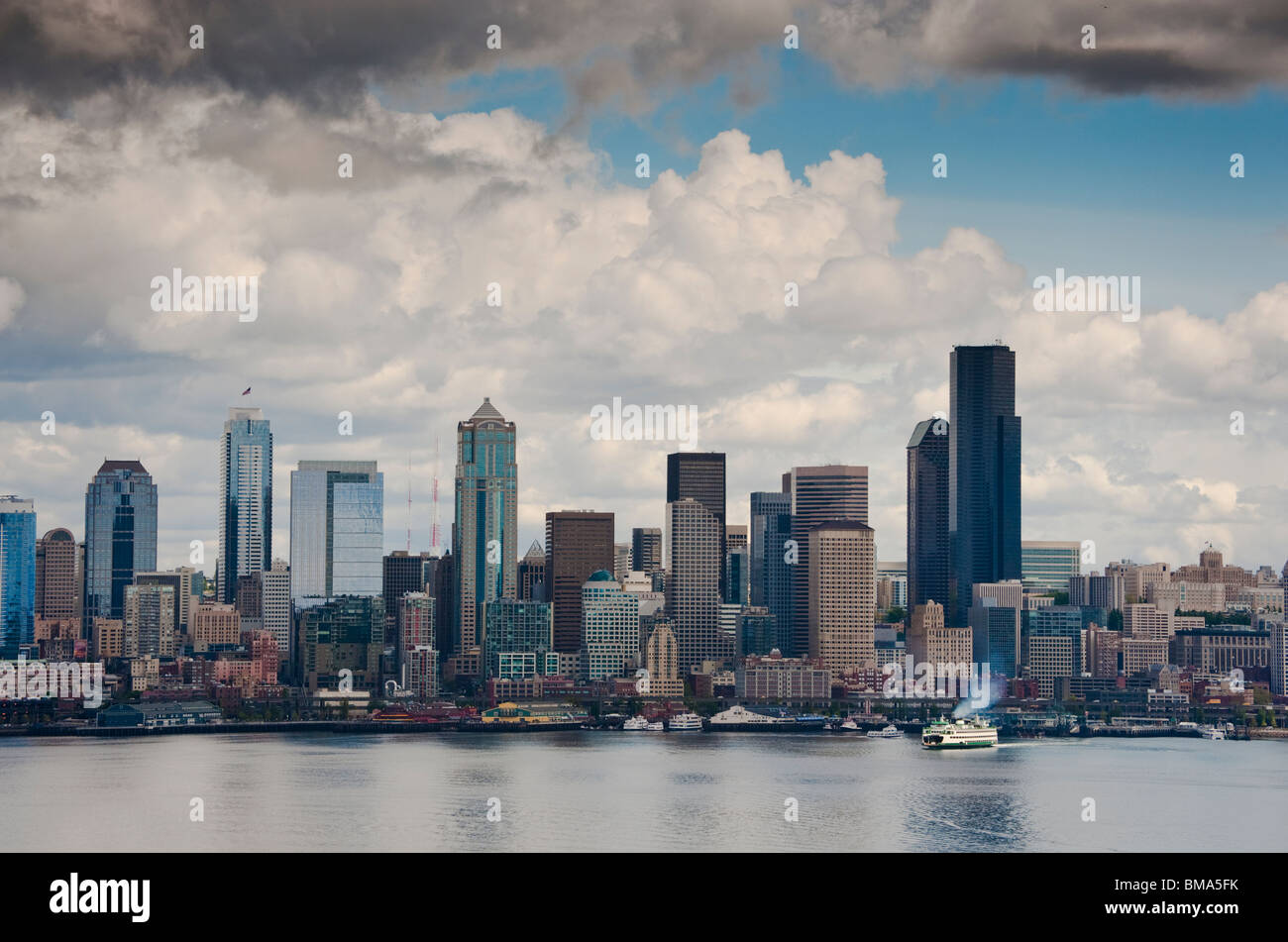 Rainy seattle hi-res stock photography and images - Alamy