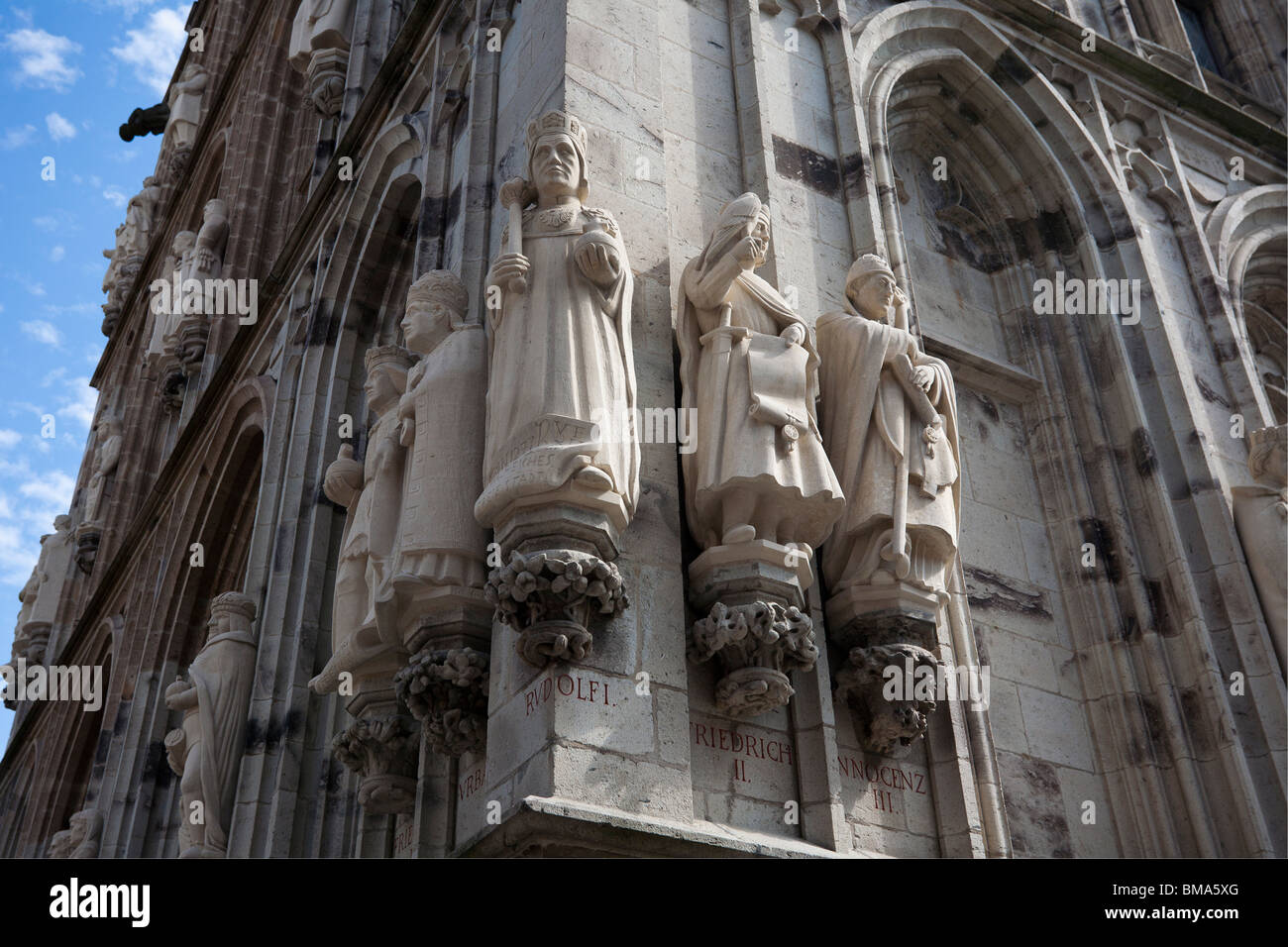 Cologne germany sculpture hi-res stock photography and images - Alamy