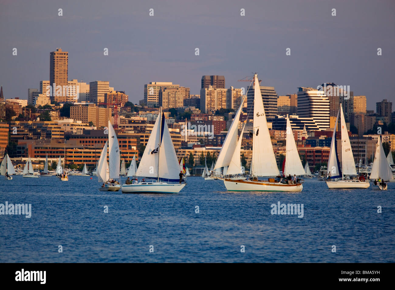 Seattle skyline sail boats hi-res stock photography and images - Alamy