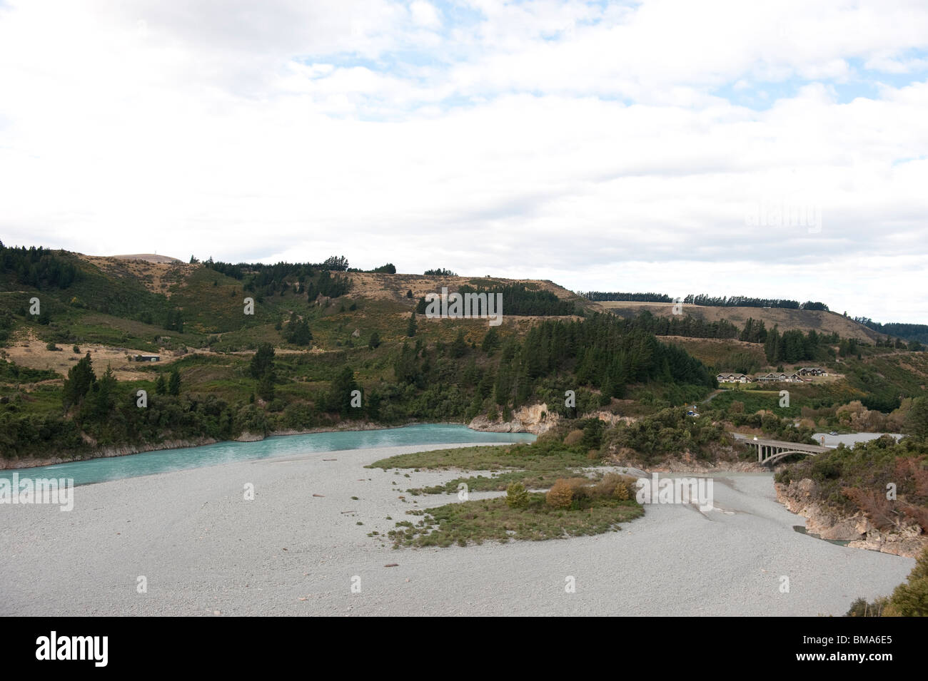 Rakaia gorge bridge rakaia gorge bridge hi-res stock photography and ...
