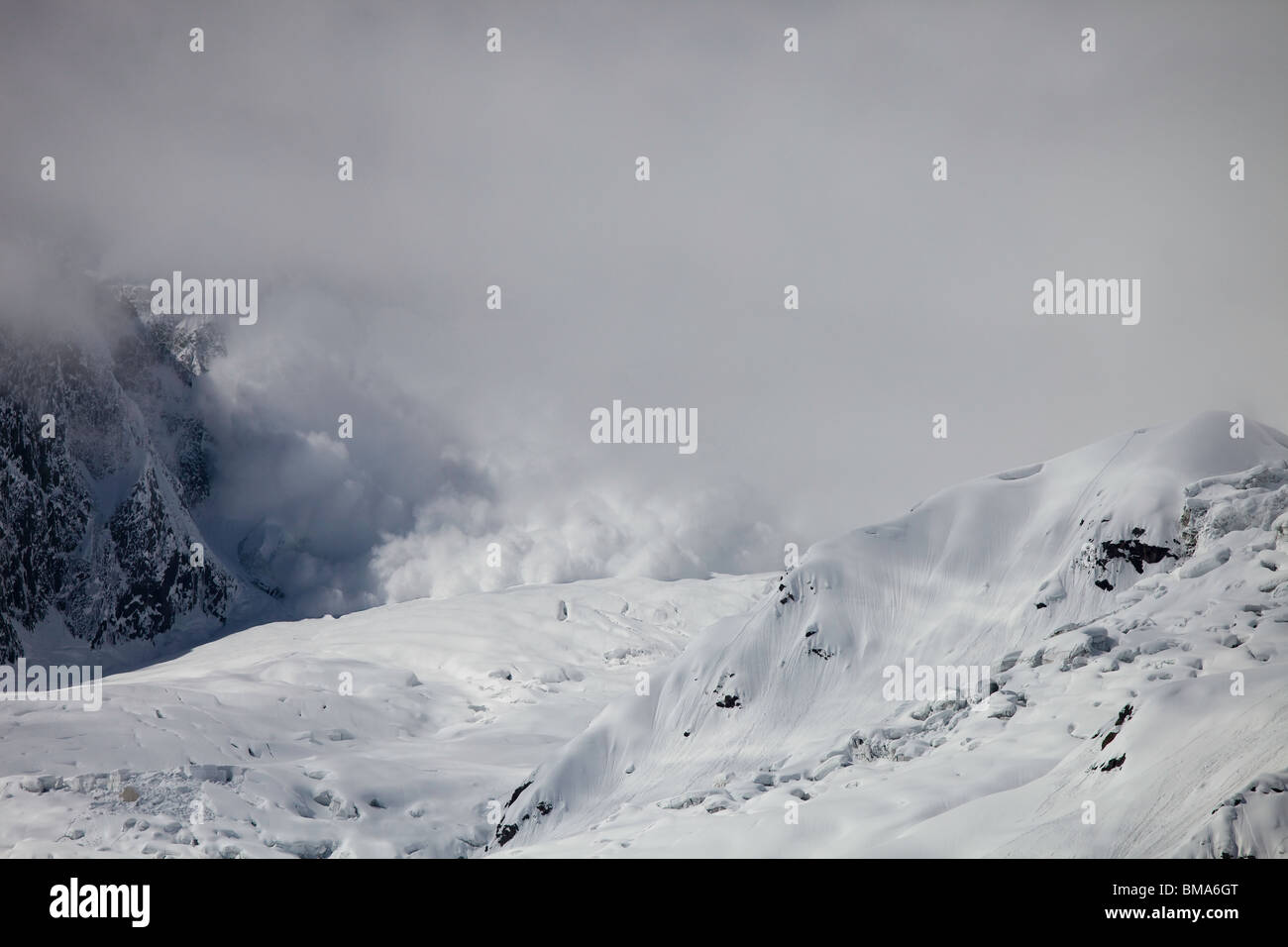 Avalanche hi-res stock photography and images - Alamy