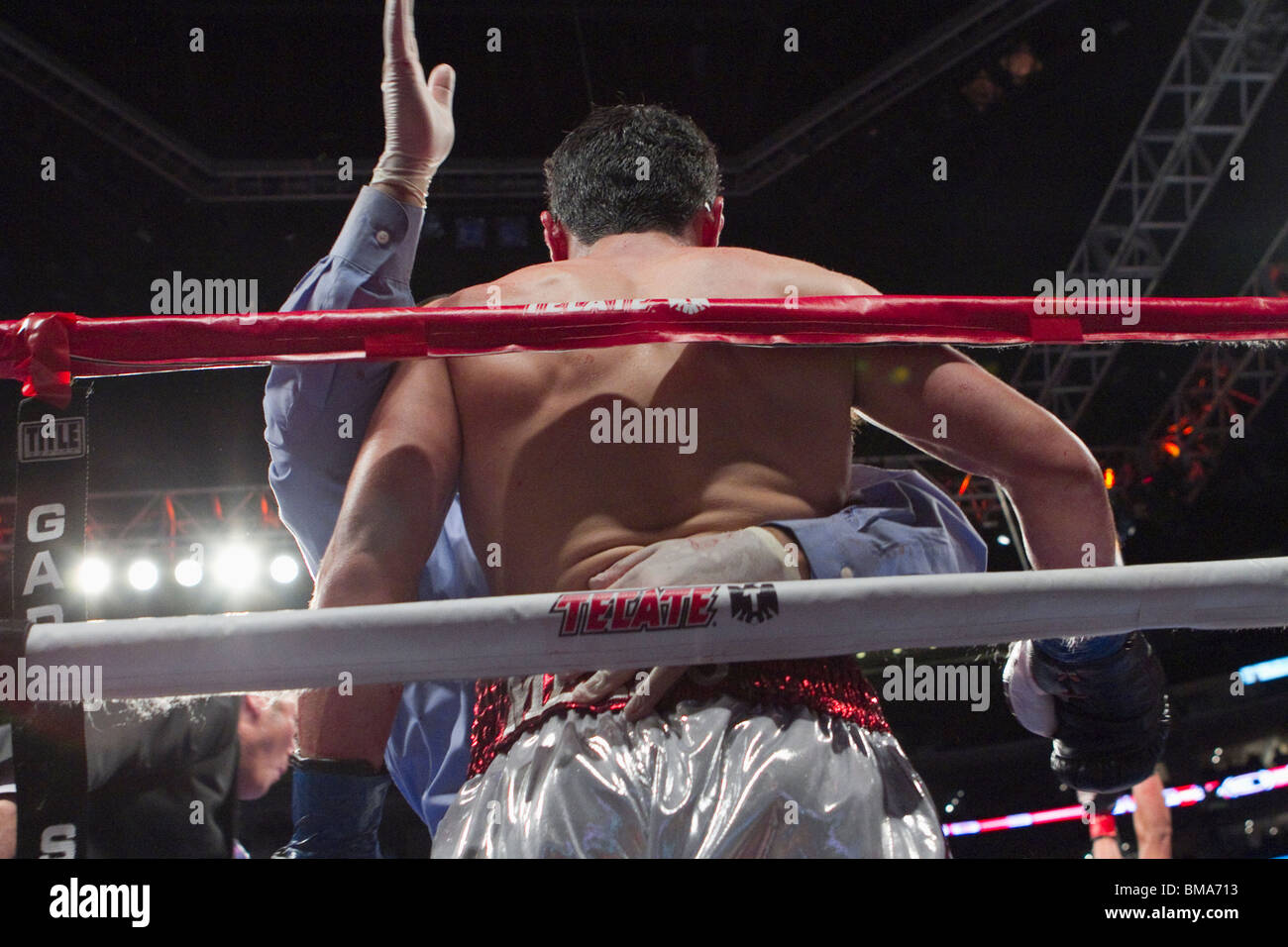 Israel Vazquez vs Rafael Marquez Stock Photo - Alamy