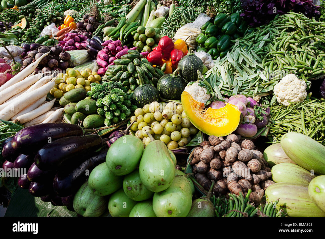 Vegetables at a street shop in india Stock Photo - Alamy
