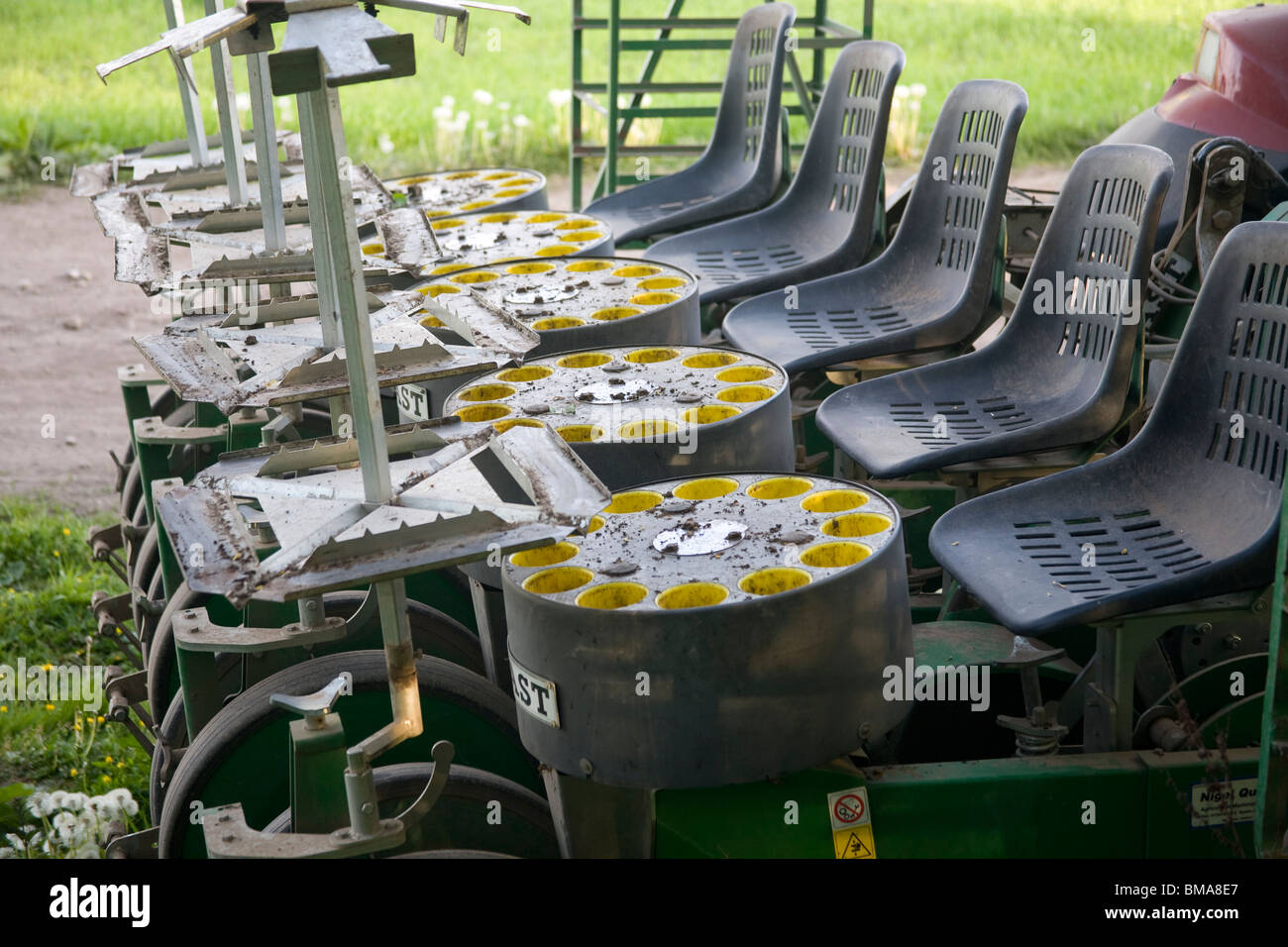 Lettuce farmer tractor hi-res stock photography and images - Alamy