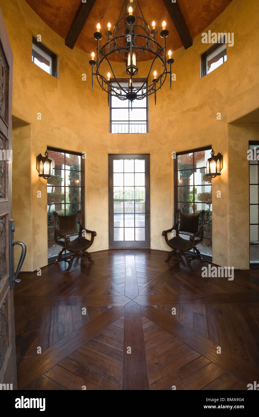 Inside floor and vestibule hi-res stock photography and images - Alamy
