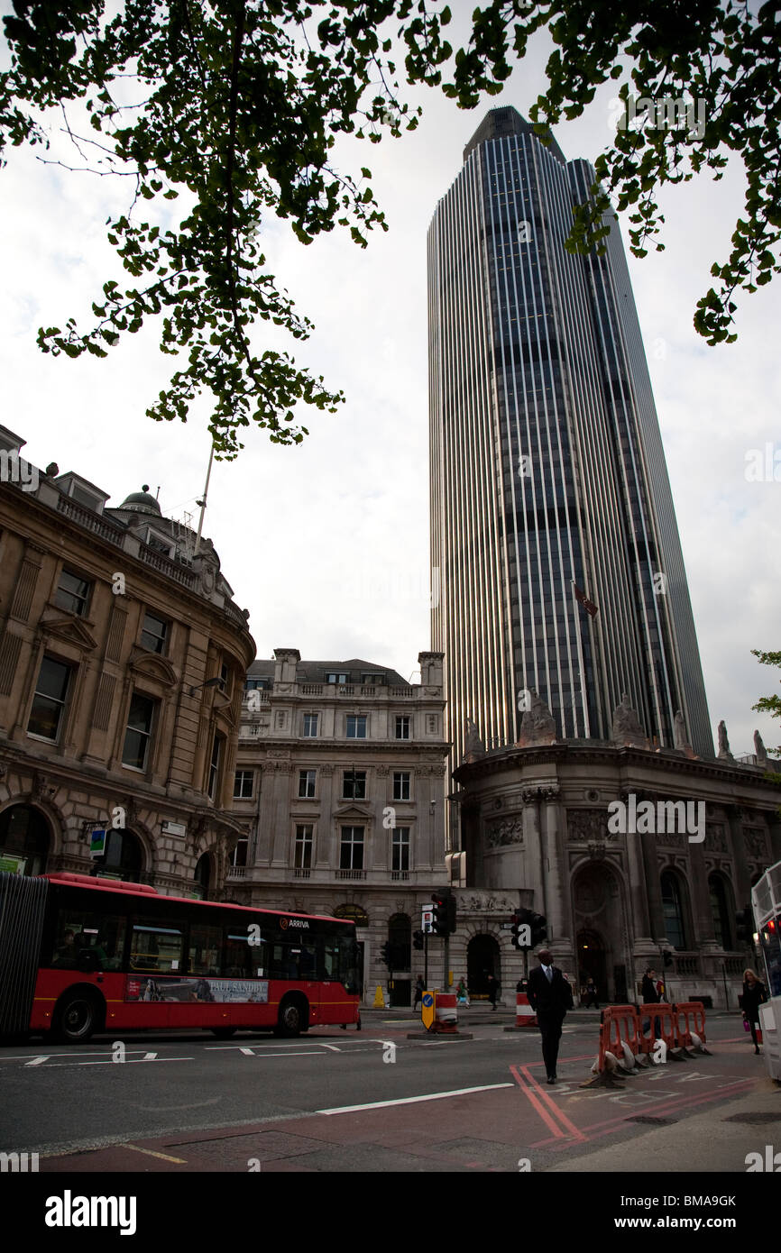 The natwest tower hi-res stock photography and images - Alamy