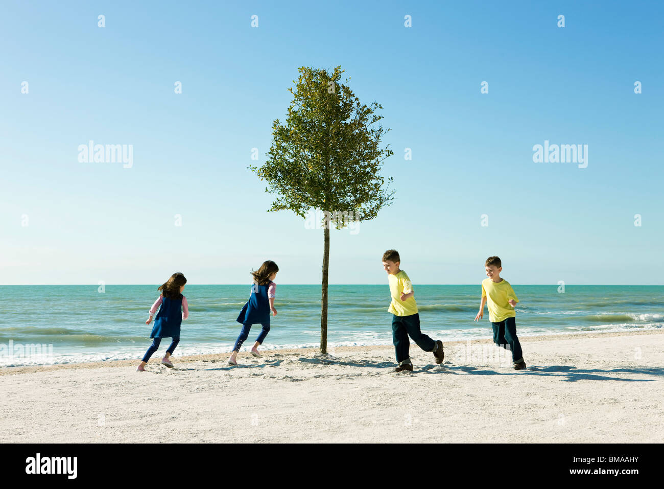 Growing friendships hi-res stock photography and images - Alamy