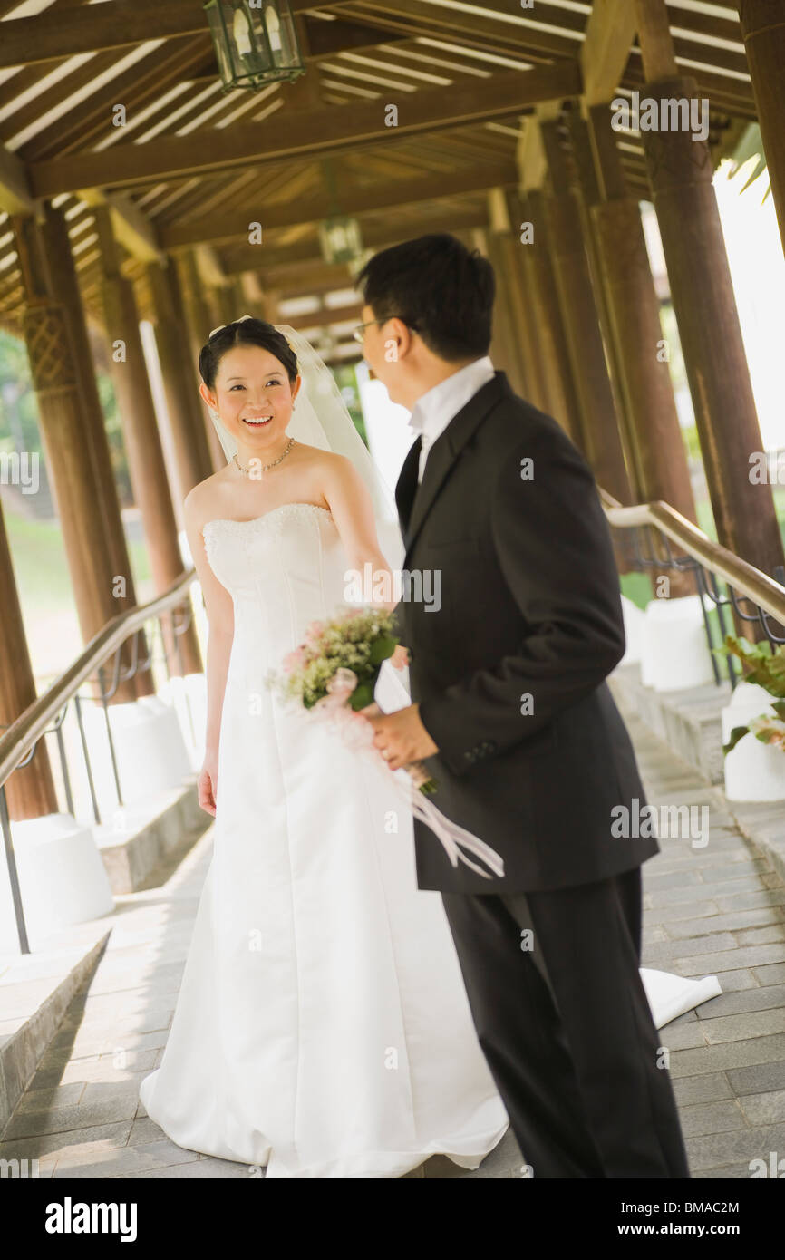 Candid wedding on bridge hi-res stock photography and images - Alamy
