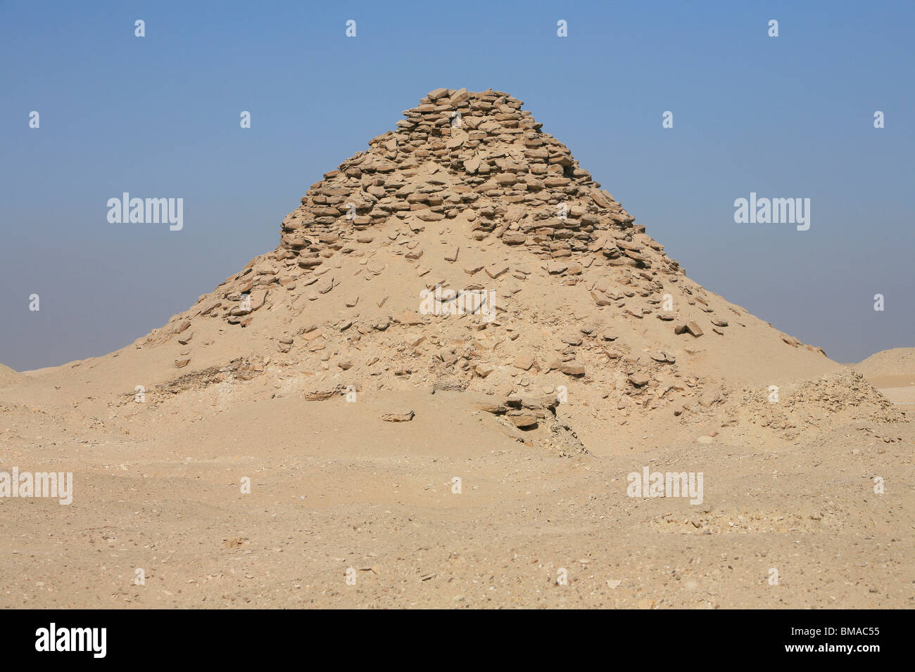 The Pyramid of Userkaf (5th dynasty) at Saqqara, Egypt Stock Photo - Alamy