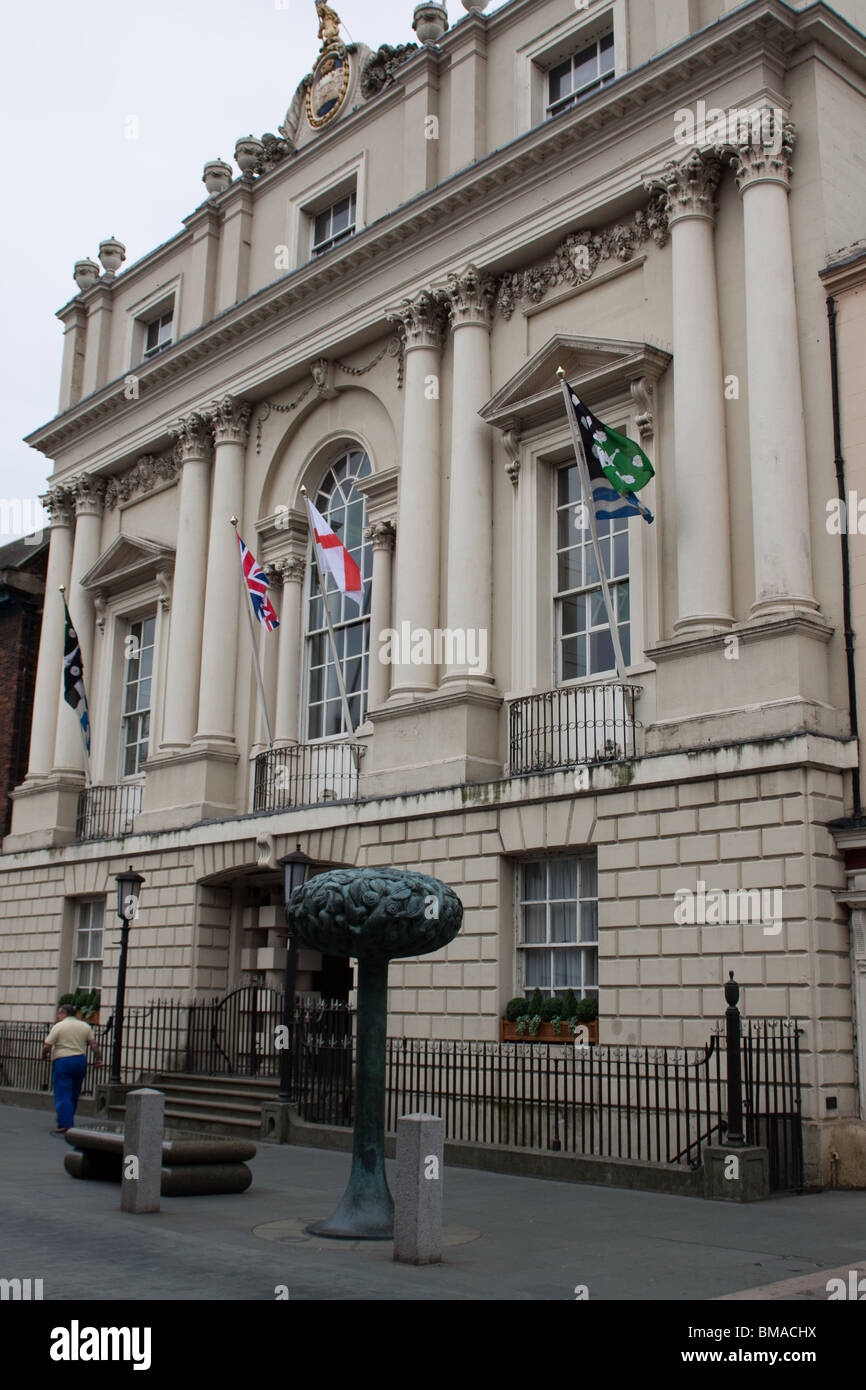 Doncaster's elegant Mansion House has dominated the High Street for ...