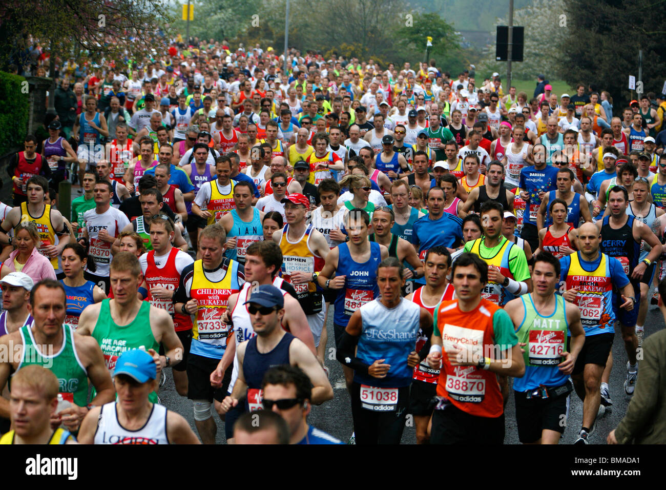 London marathon runner hi-res stock photography and images - Alamy