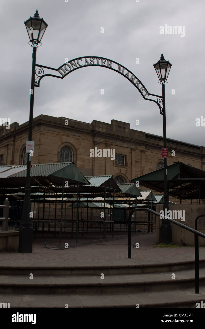 Doncaster market hi-res stock photography and images - Alamy