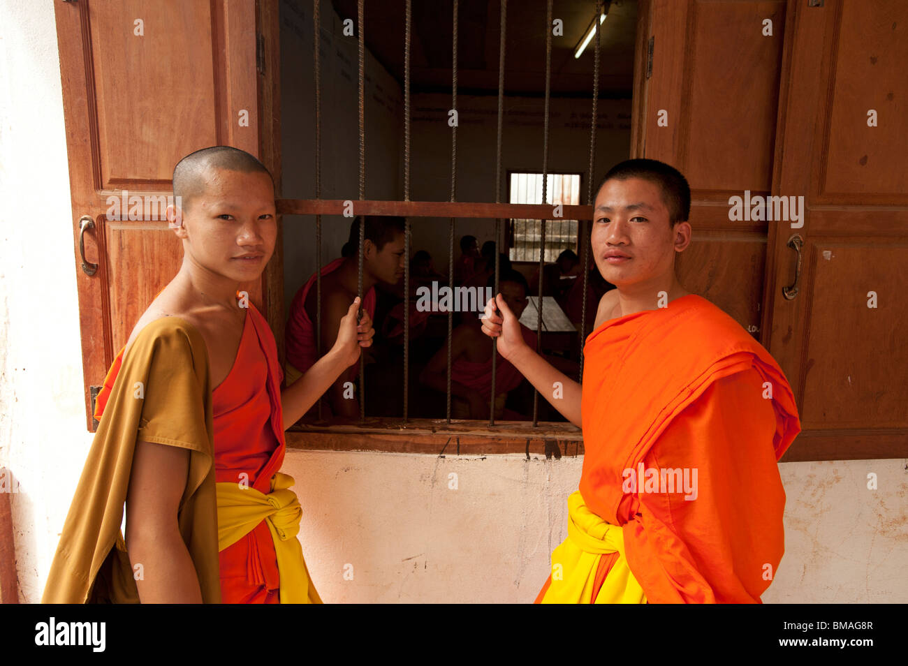 Novice monks at school hi-res stock photography and images - Alamy