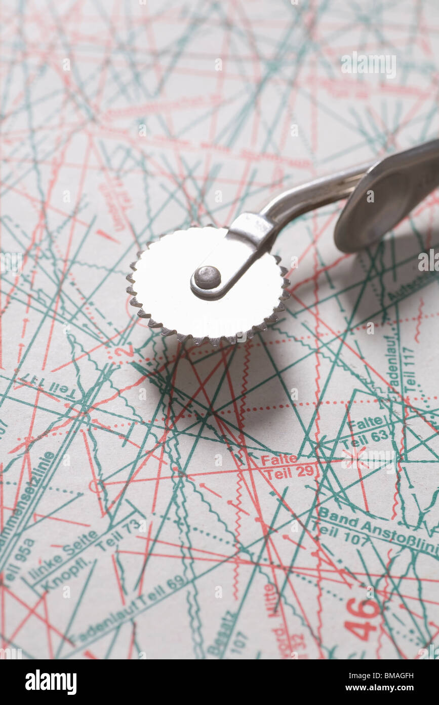 Pattern cutting hi-res stock photography and images - Alamy