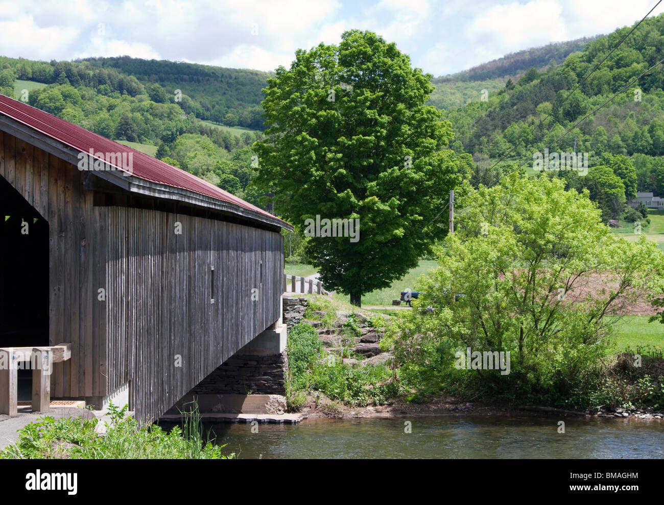 Covered bridge new york hi-res stock photography and images - Alamy