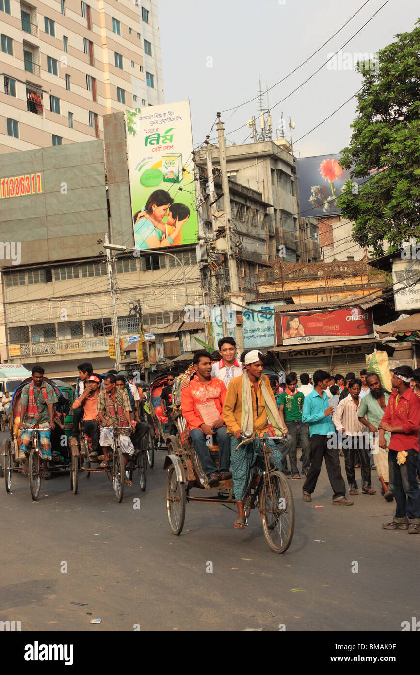 Cycle rickshaw bangladesh hi-res stock photography and images - Alamy