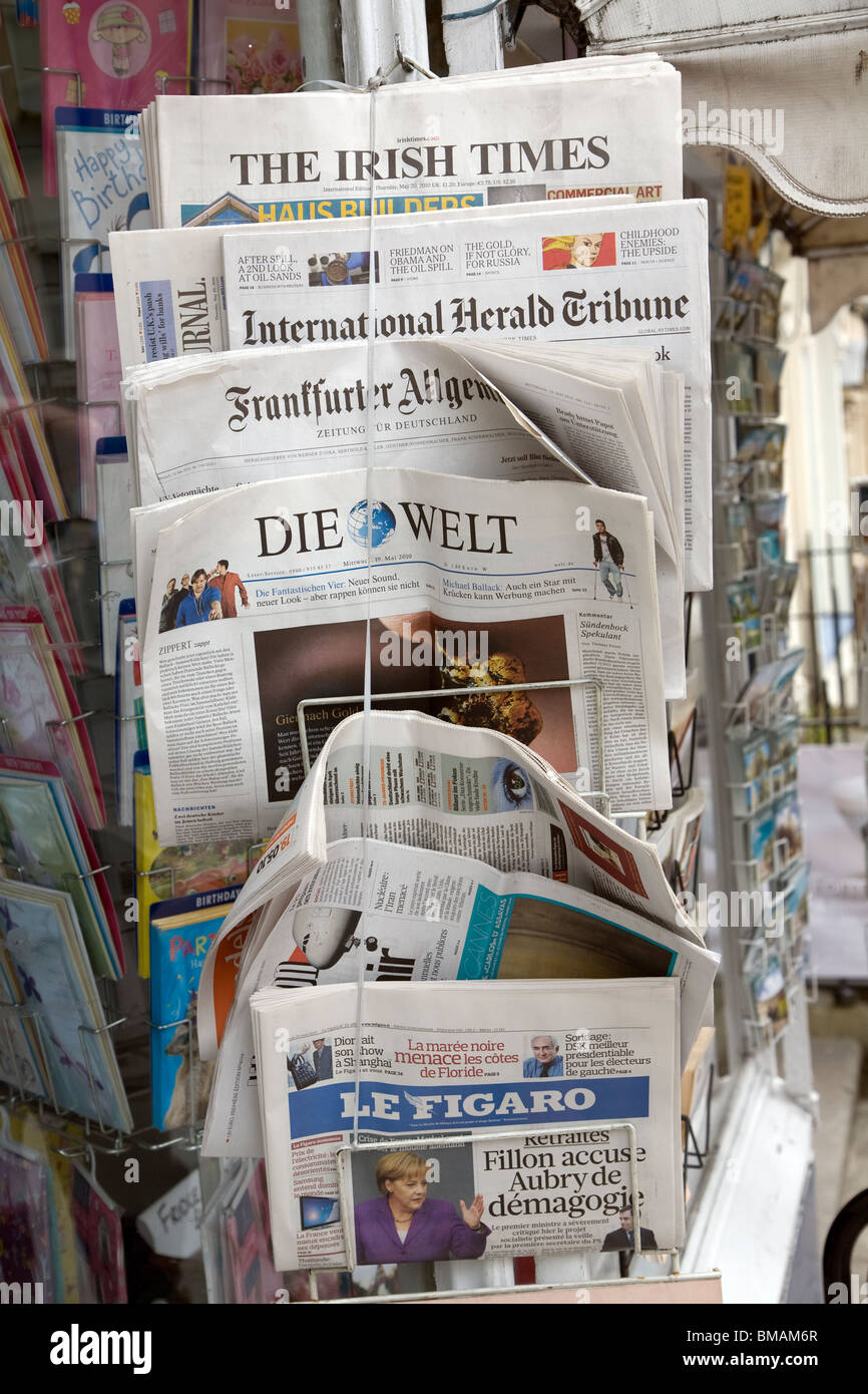 Foreign newspapers hi-res stock photography and images - Alamy