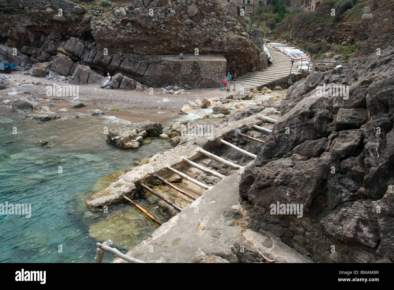 The simple slipway of the Cala Deia (Majorca - Spain). Le plus simple ...