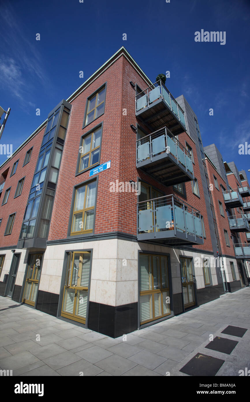 Four storey apartment hi-res stock photography and images - Alamy