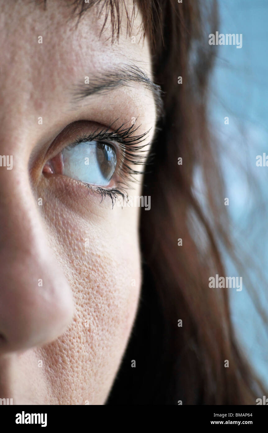 Eye looking at hi-res stock photography and images - Alamy