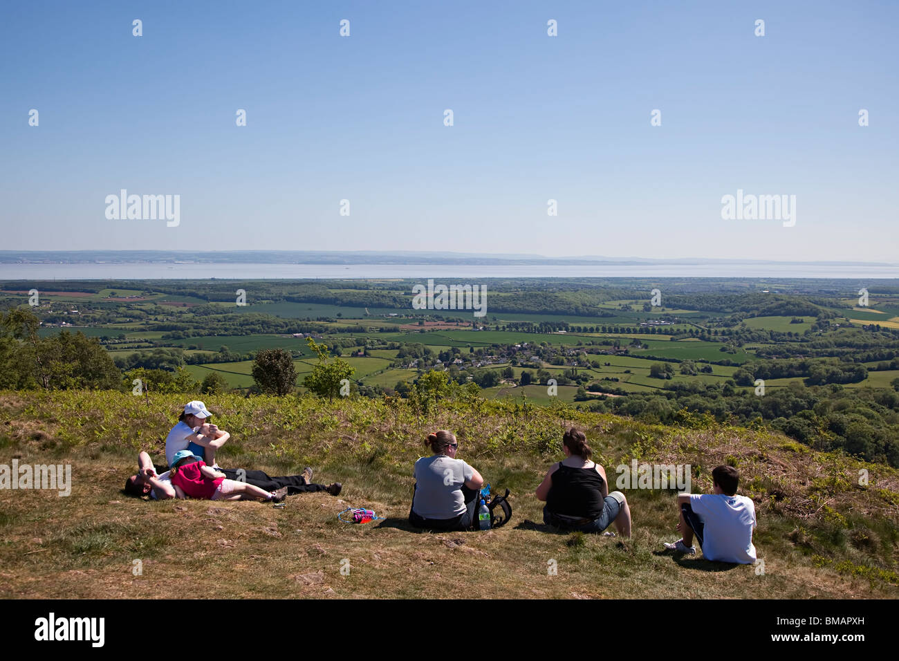 People view uk hi-res stock photography and images - Alamy