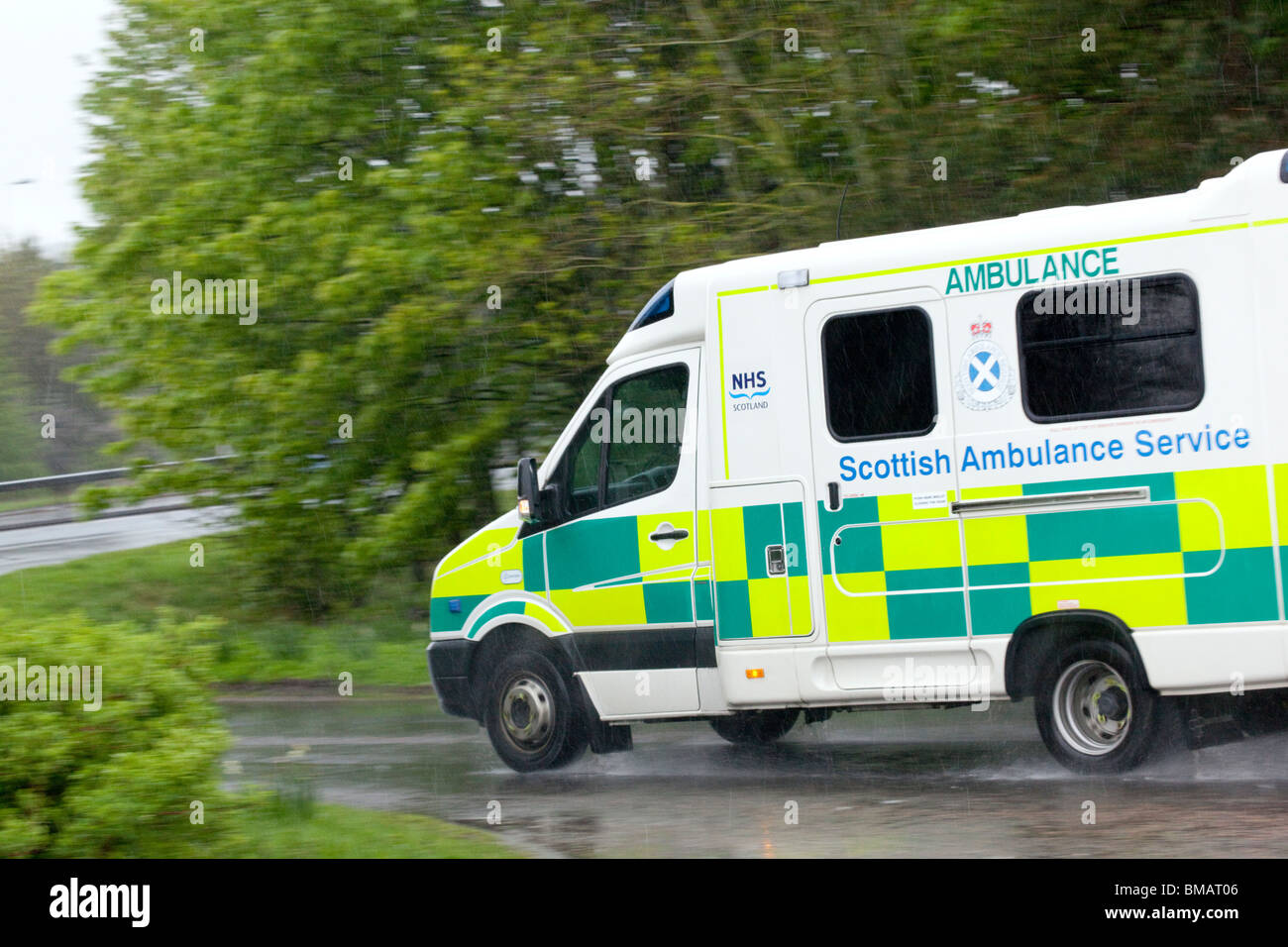 Uk ambulance hi-res stock photography and images - Alamy