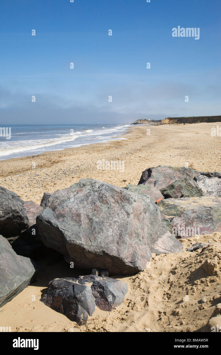 Happisburgh seashore sandy beach hi-res stock photography and images ...