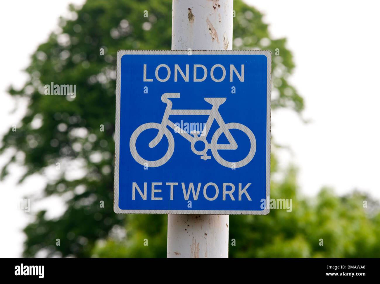 Cars bicycle hi-res stock photography and images - Alamy