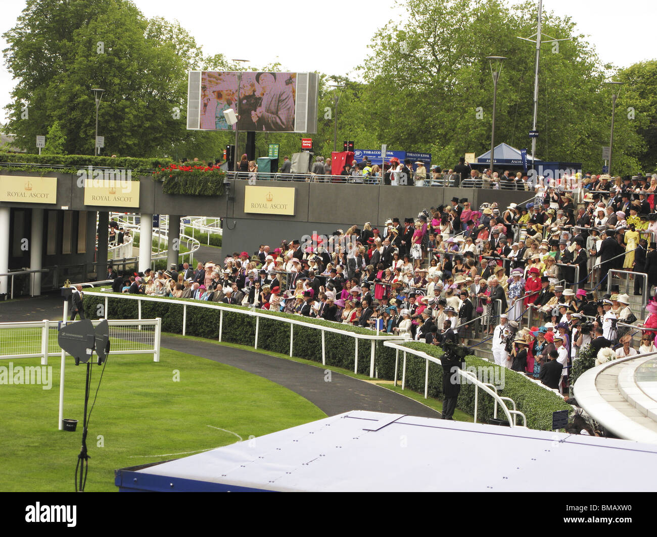 Part ceremony hi-res stock photography and images - Alamy