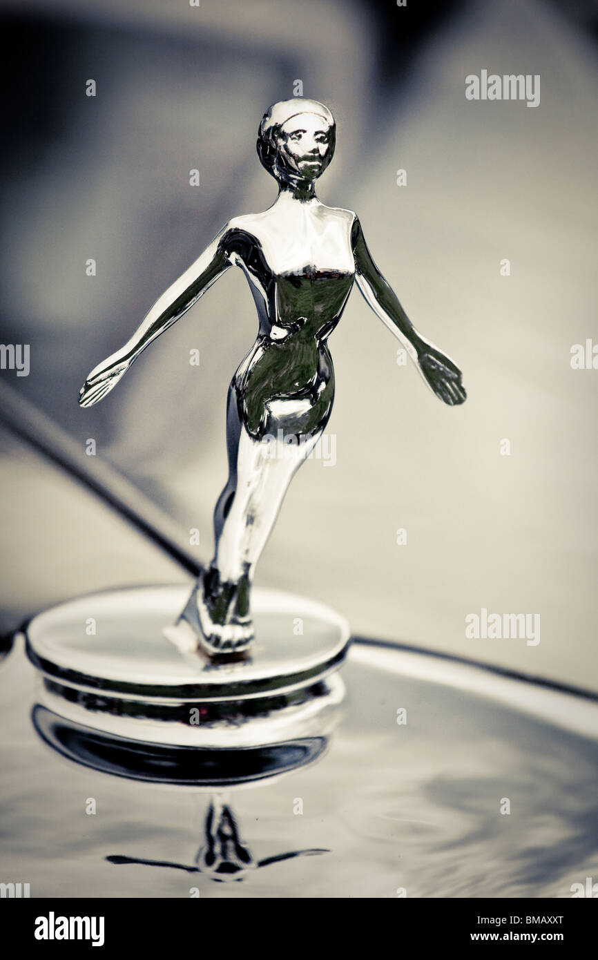 Riley Motor Car Emblem 1930's Stock Photo - Alamy