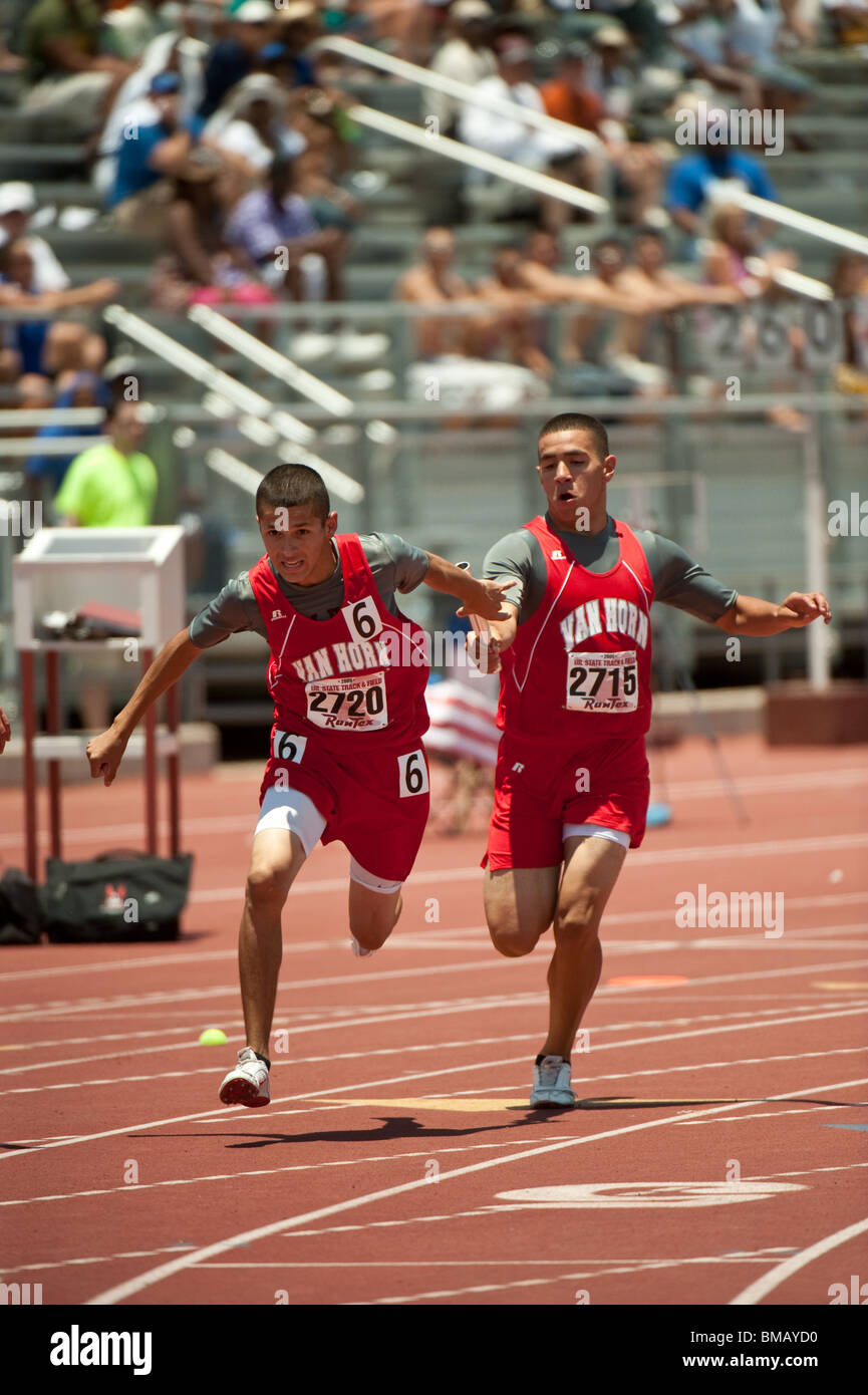 Relay race hi-res stock photography and images - Alamy