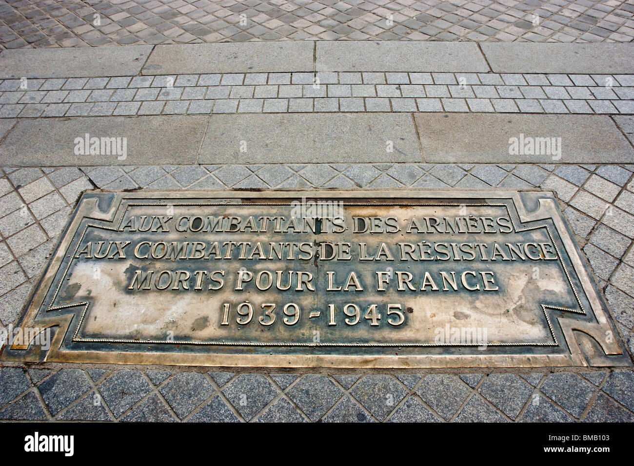 Plaque commemorating armies and resistance fighters of WW2 at Arc de ...