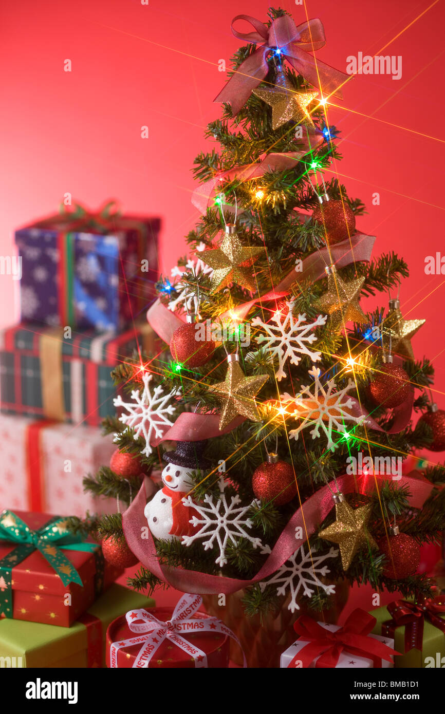 Christmas present hi-res stock photography and images - Alamy