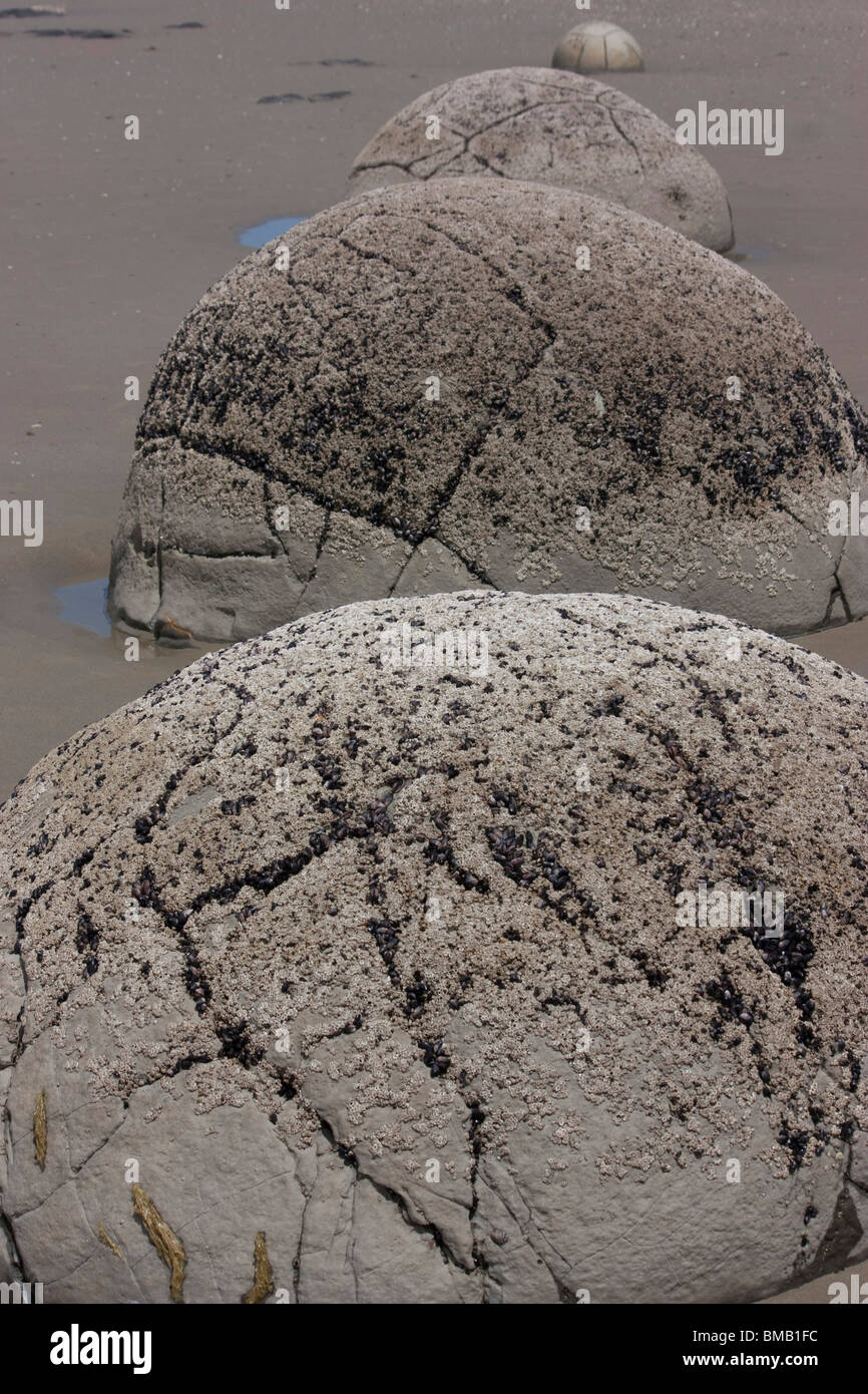 row of boulder Stock Photo - Alamy