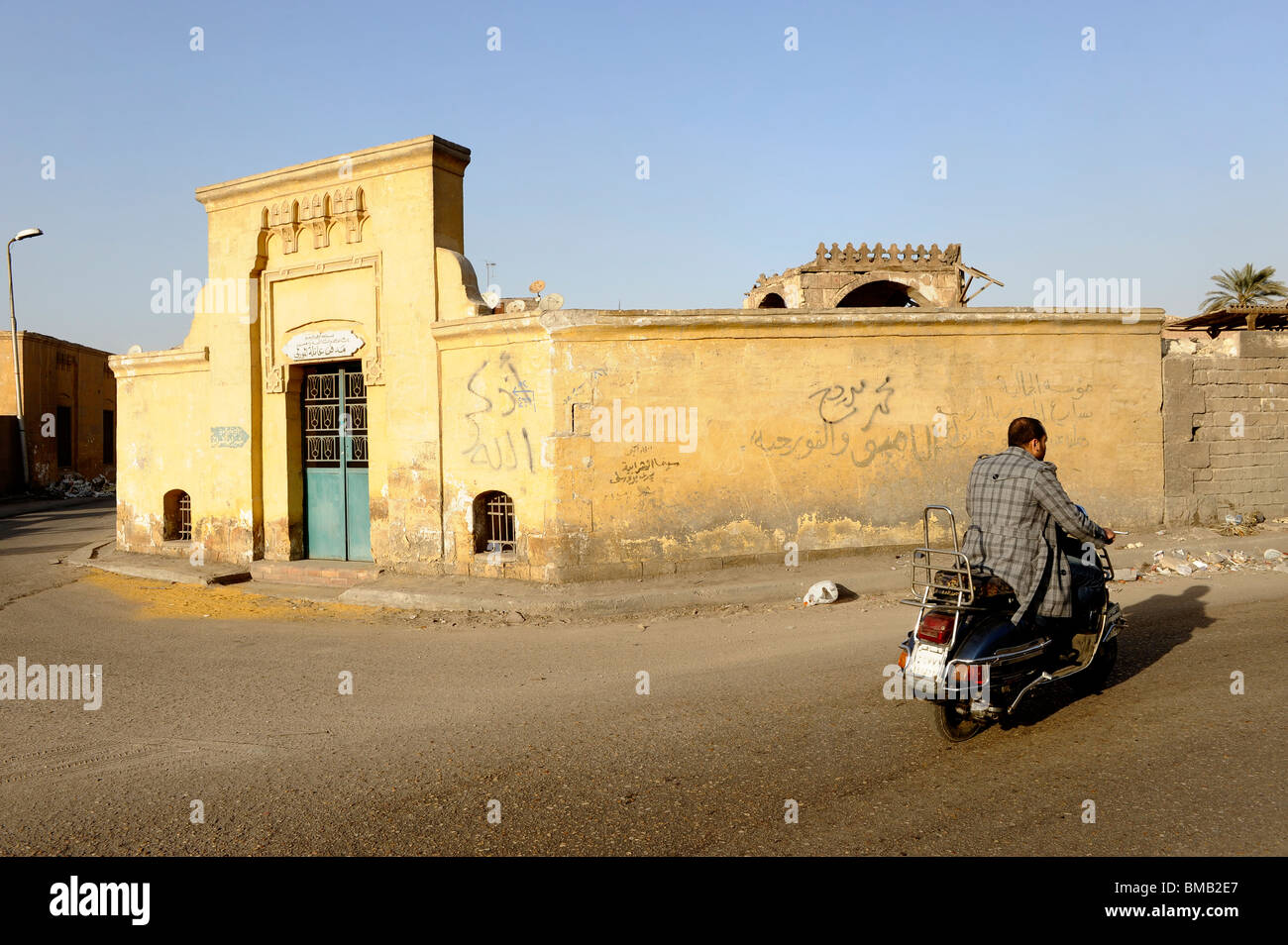 Africa cairo egypt northern cemetery hi-res stock photography and ...